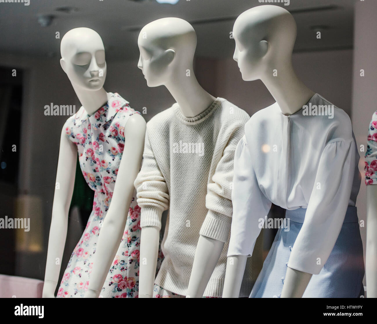 Women clothing - storefront with mannequins Stock Photo - Alamy