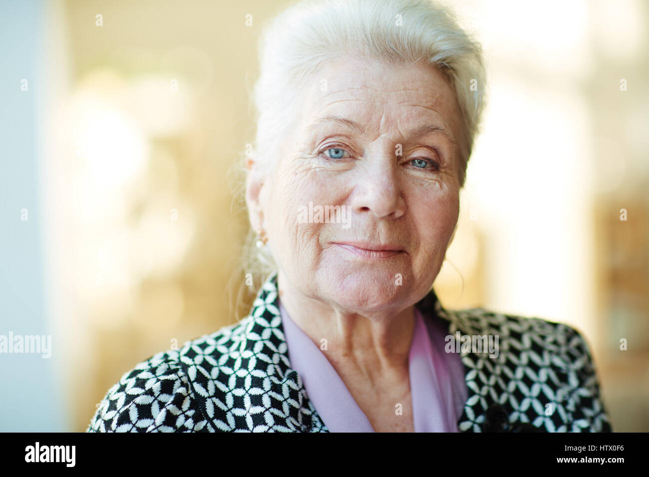 Face friendly granny hi-res stock photography and images - Alamy