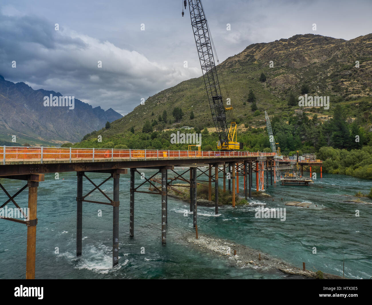 Concrete crane hi-res stock photography and images - Alamy