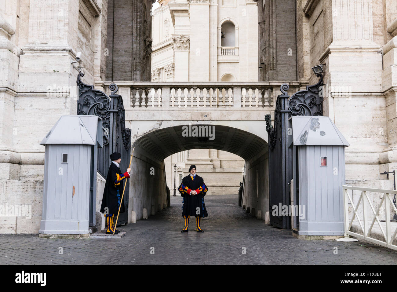 Pontifical Swiss Guard, Vatican city, Rome, Italy Stock Photo - Alamy