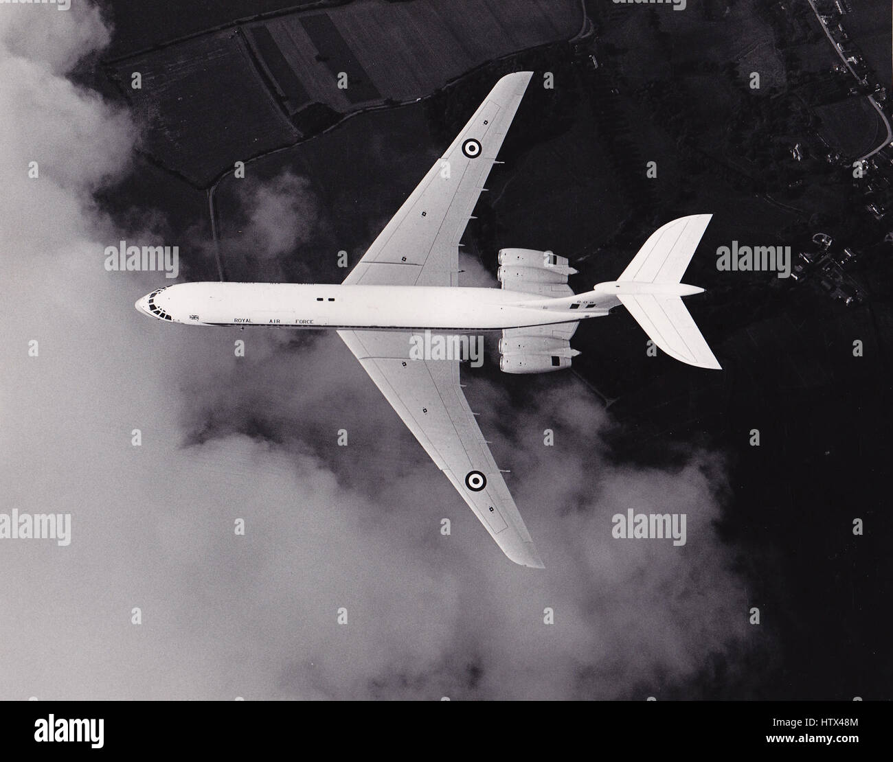 The vickers vc10 in flight hi-res stock photography and images - Alamy