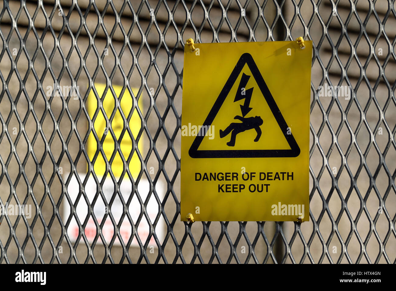 Death by electric shock hi-res stock photography and images - Alamy