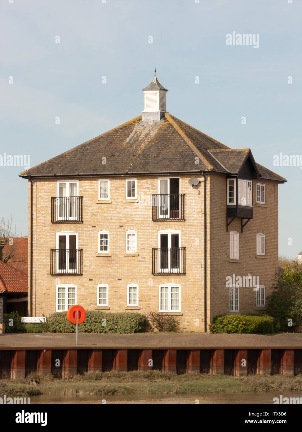 Embankment construction color icon hi-res stock photography and images ...