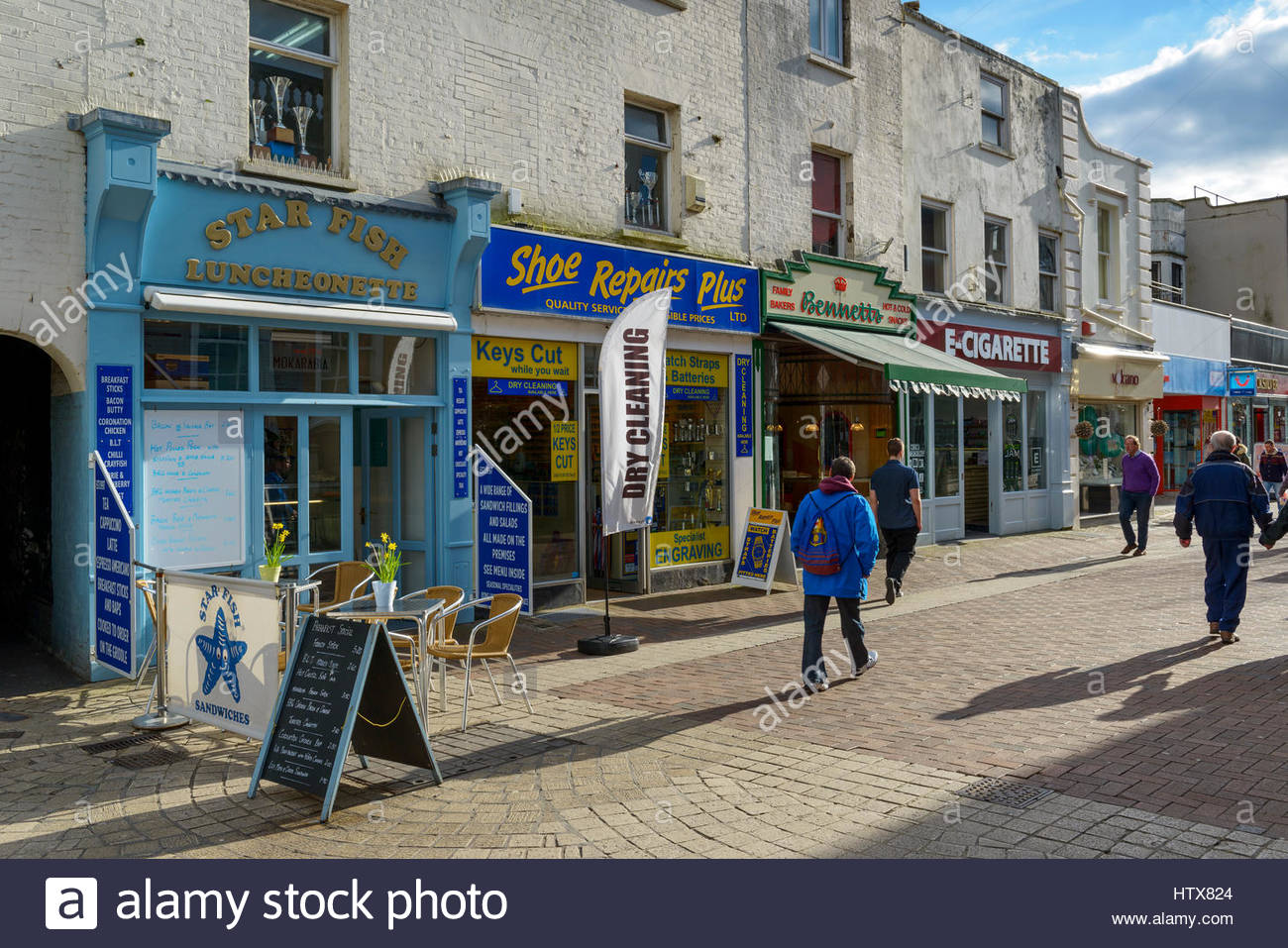 Poole High Street High Resolution Stock Photography and Images - Alamy
