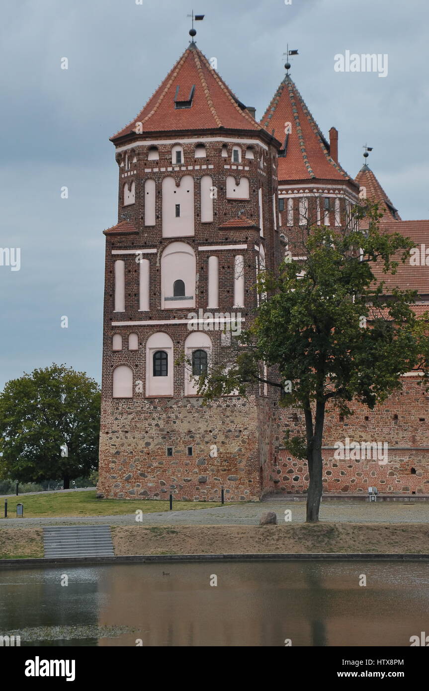 Ancient castle in Belarus in the city of MIR Stock Photo - Alamy