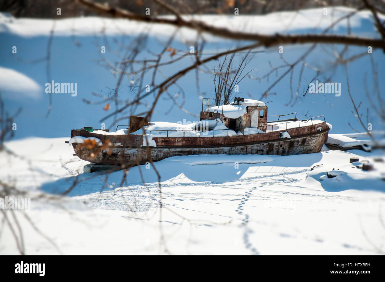 Old time riverboat hi-res stock photography and images - Alamy