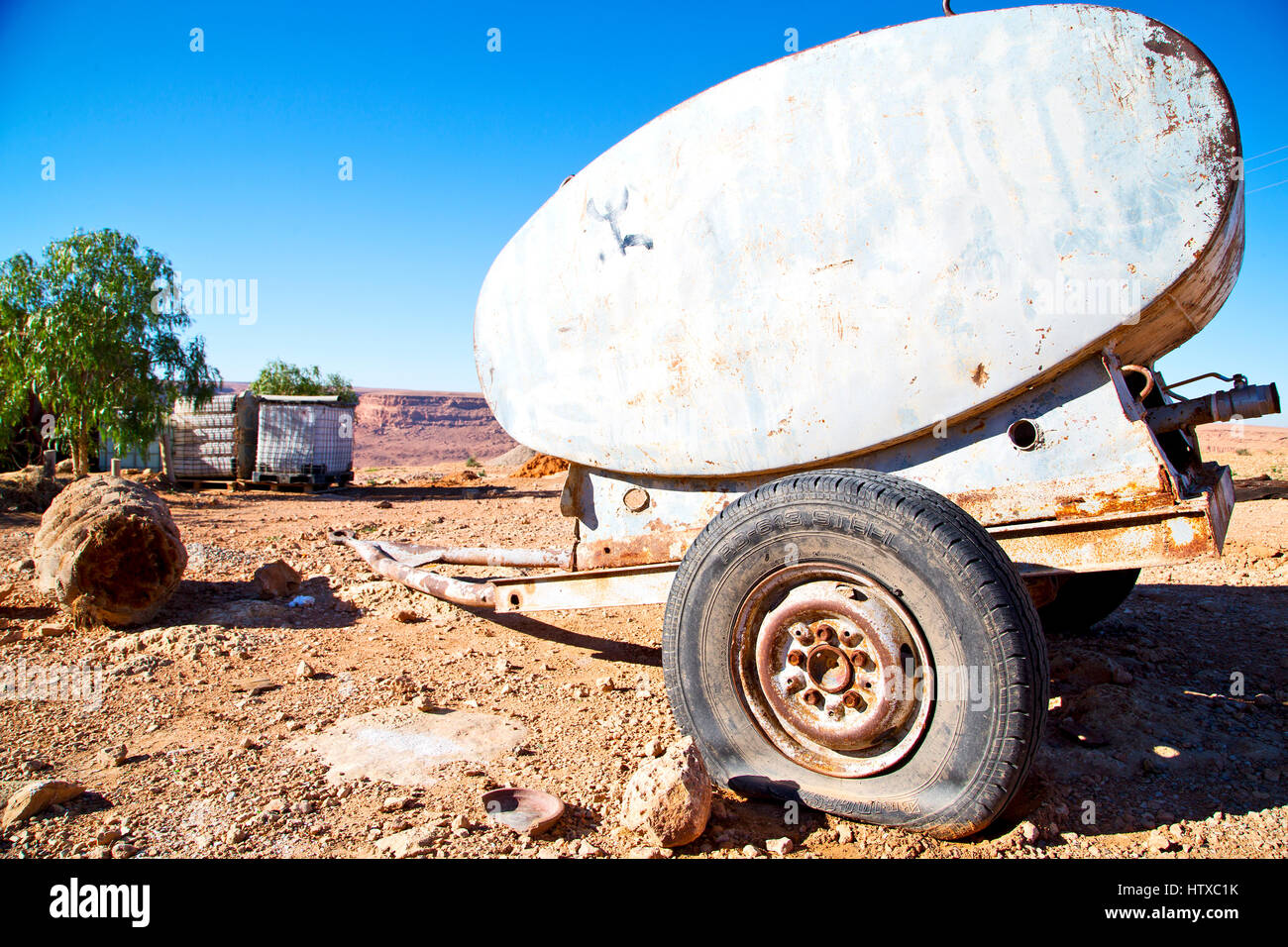 Hydro pump and water tank hi-res stock photography and images - Alamy