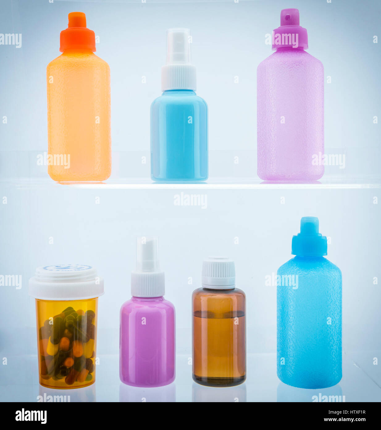 Laboratory flasks hi-res stock photography and images - Alamy