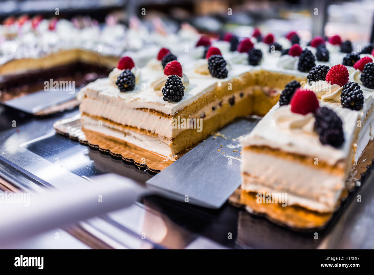 Square slice birthday cake hi-res stock photography and images - Alamy