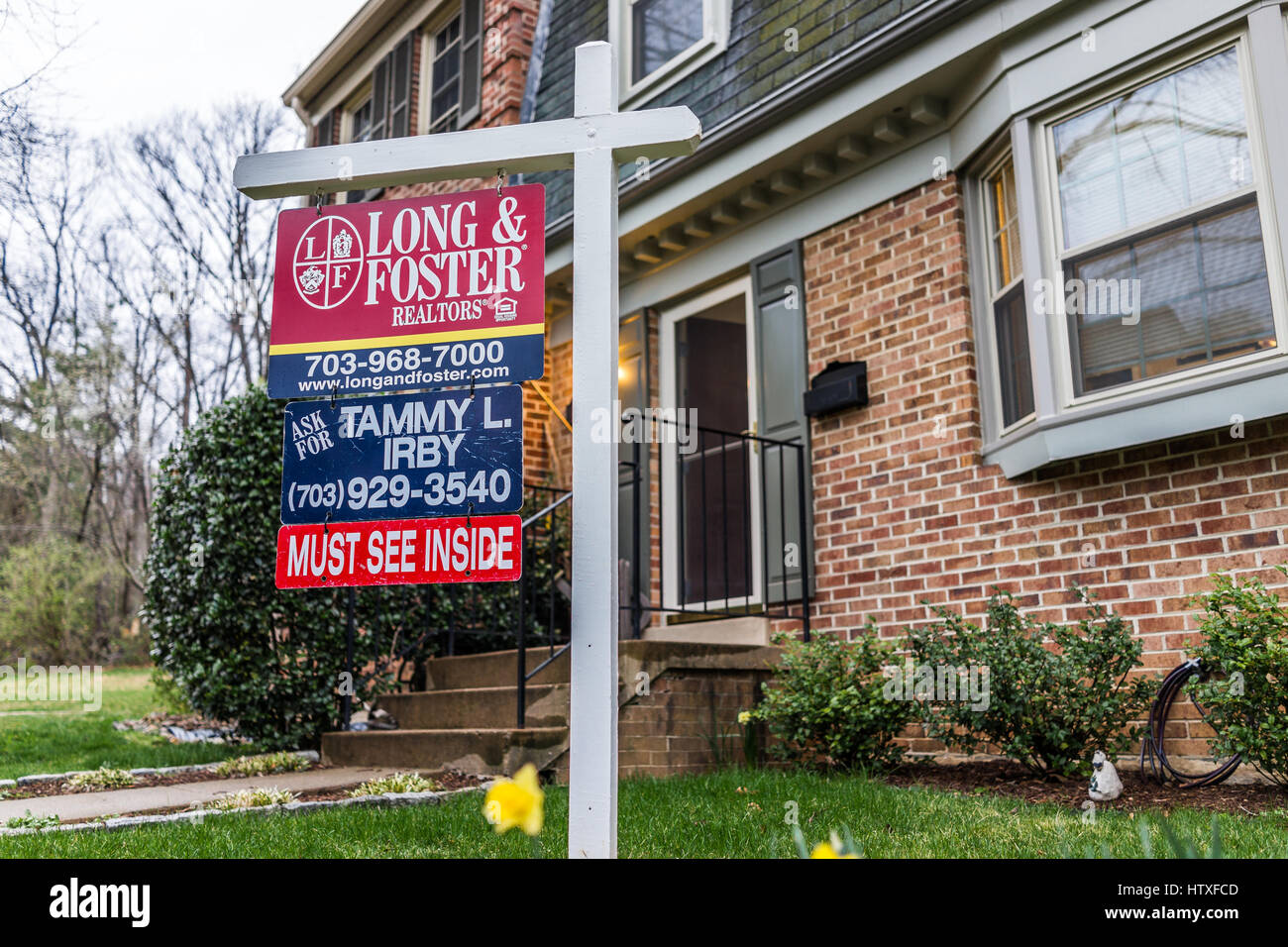 Real estate broker logo hi-res stock photography and images - Alamy