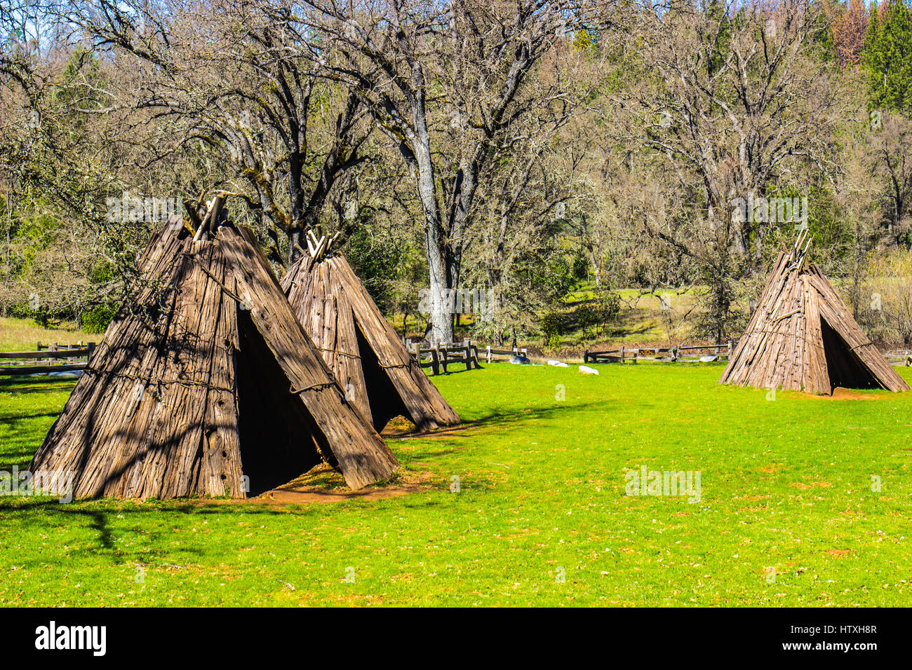 Tepee building hi-res stock photography and images - Alamy