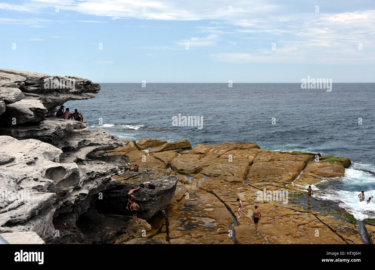 North bondi rock hi-res stock photography and images - Alamy