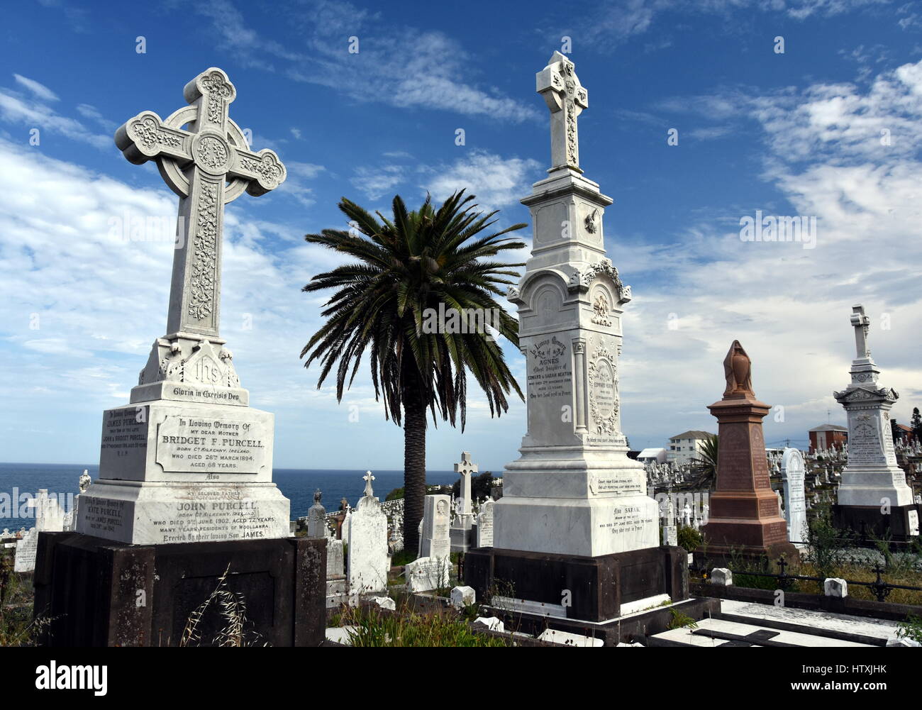Waverley Cemetery is a state heritage listed cemetery in an iconic ...