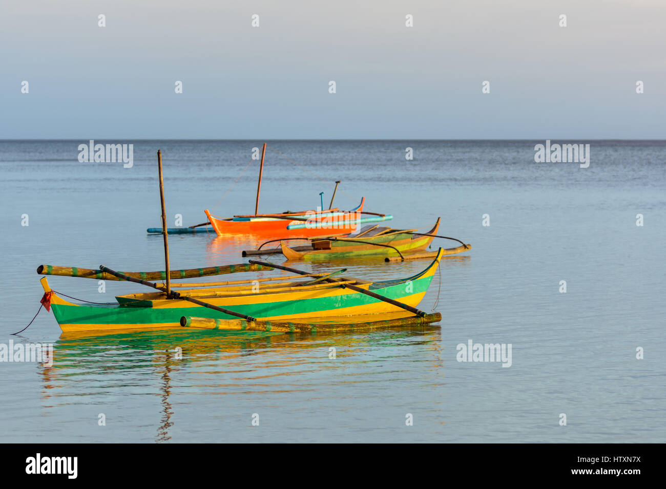 Philippine traditional boat hi-res stock photography and images - Alamy