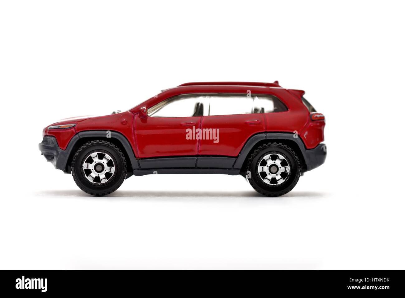 Red jeep cherokee trailhawk hi-res stock photography and images - Alamy