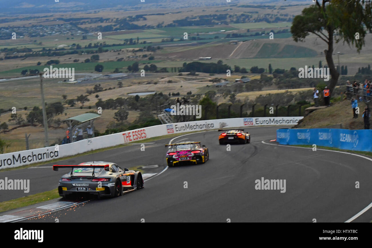 The 488 Ferrari of Toni Vilander, Craig Lowndes and Jamie Whincup win ...
