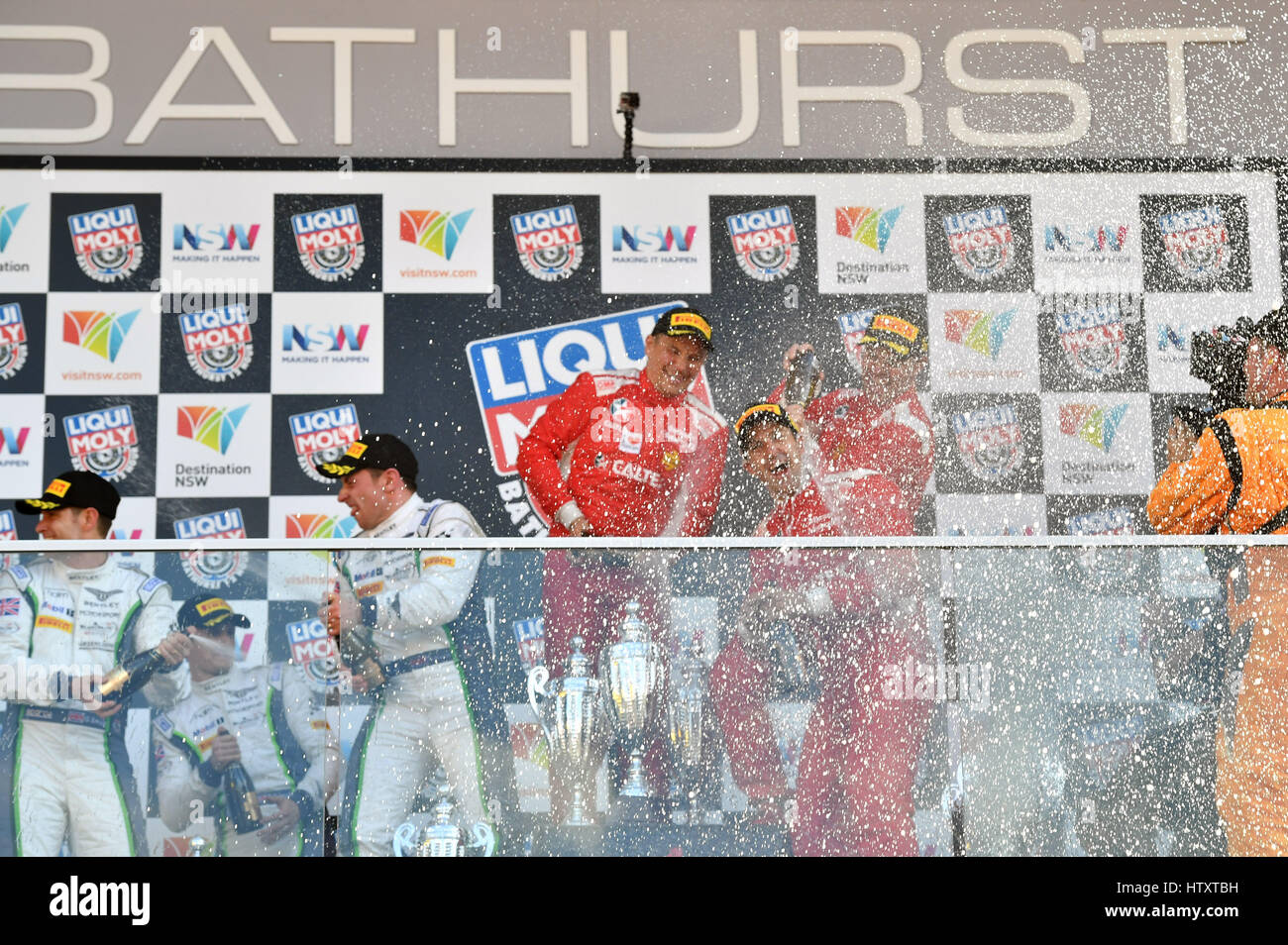 The 488 Ferrari of Toni Vilander, Craig Lowndes and Jamie Whincup win ...