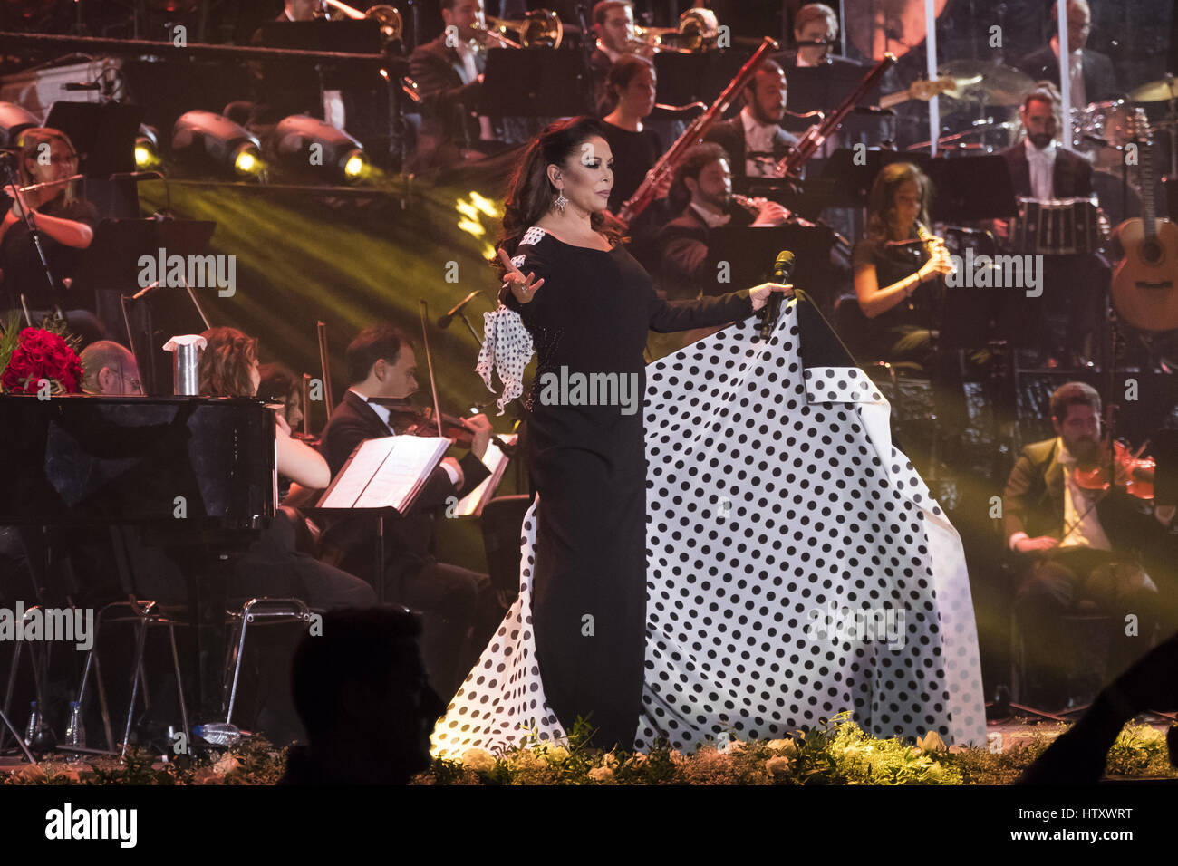 Spanish singer Isabel Pantoja performing in concert at Palacio de ...