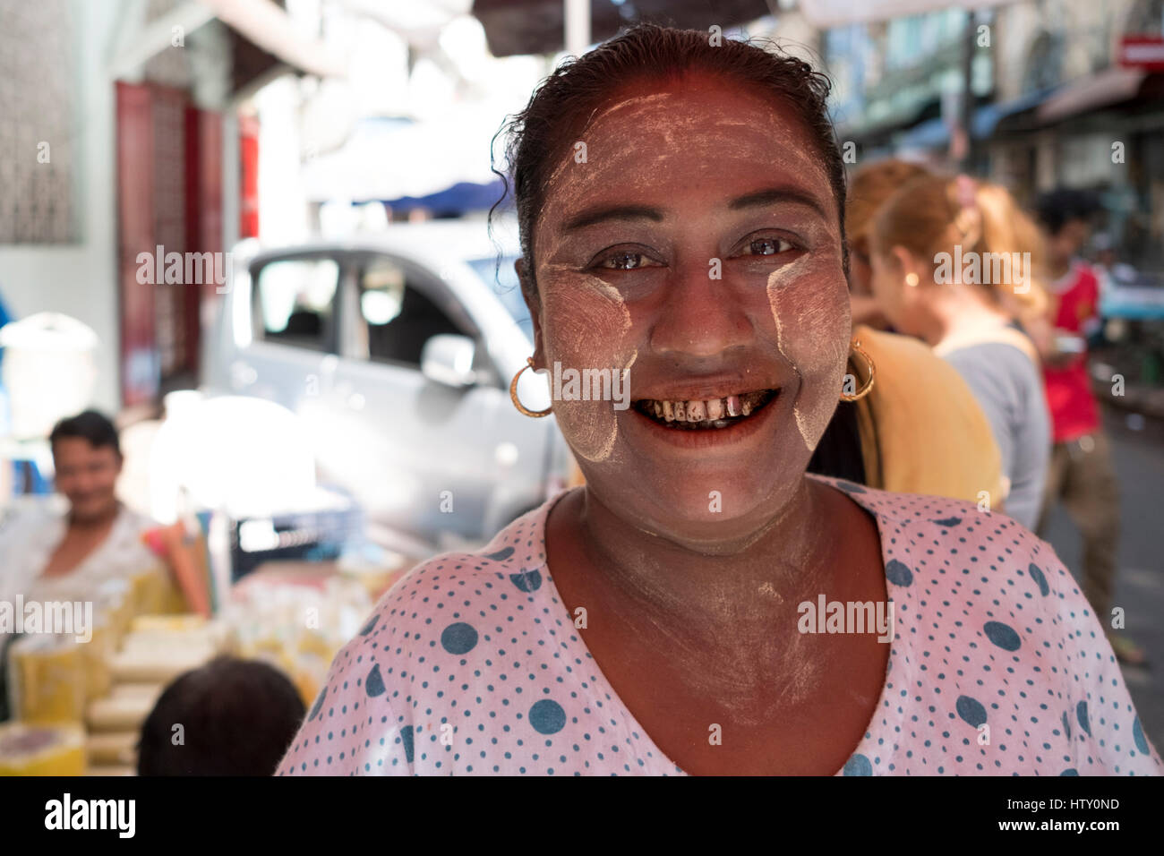 Market stall nut hi-res stock photography and images - Alamy