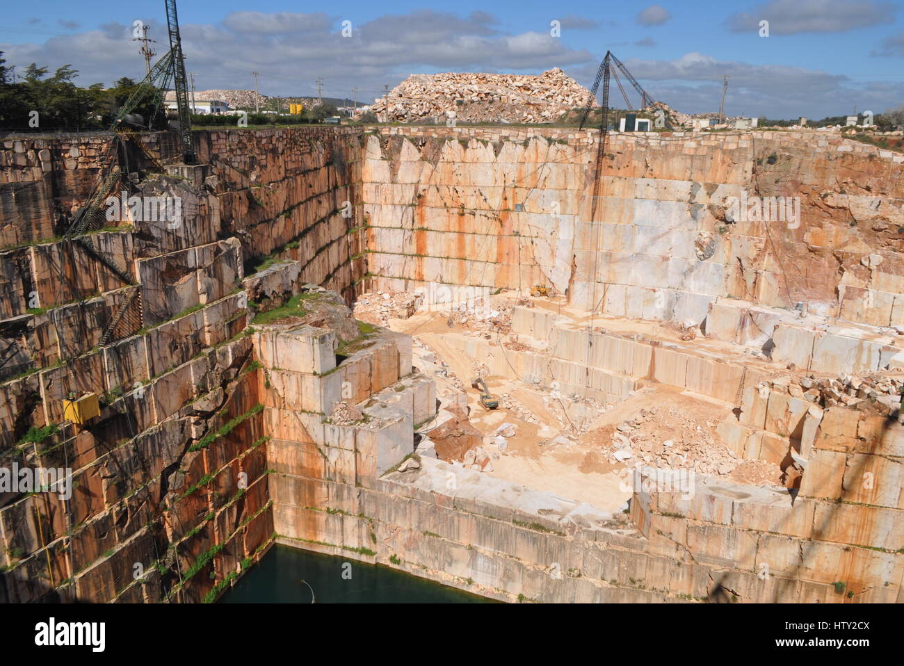 Quarry mining operations heavy hi-res stock photography and images - Alamy