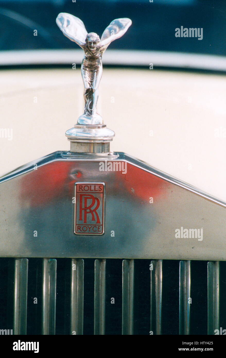 ROLLS ROYCE radiator emblem Stock Photo - Alamy