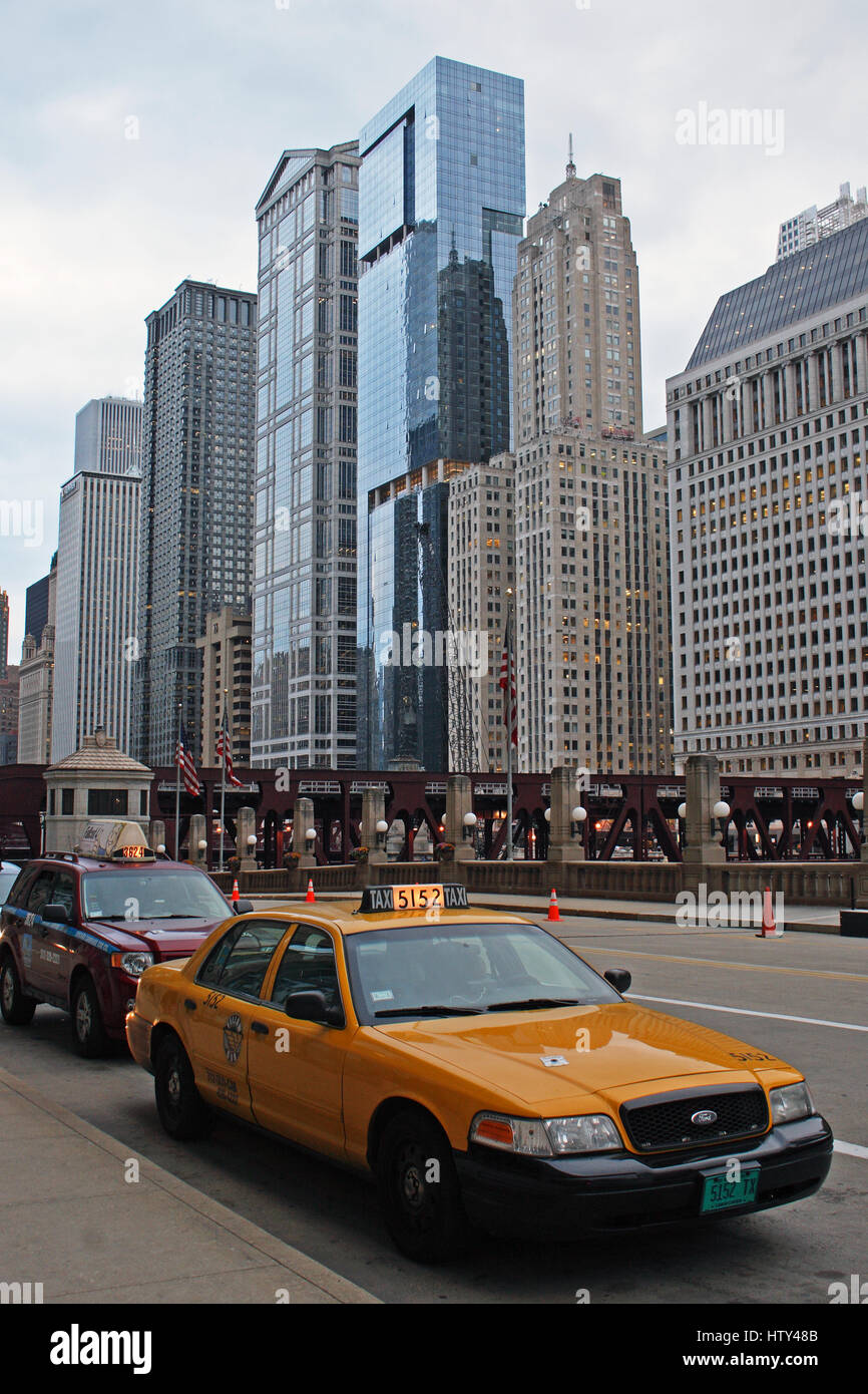 Chicago cab hi-res stock photography and images - Alamy