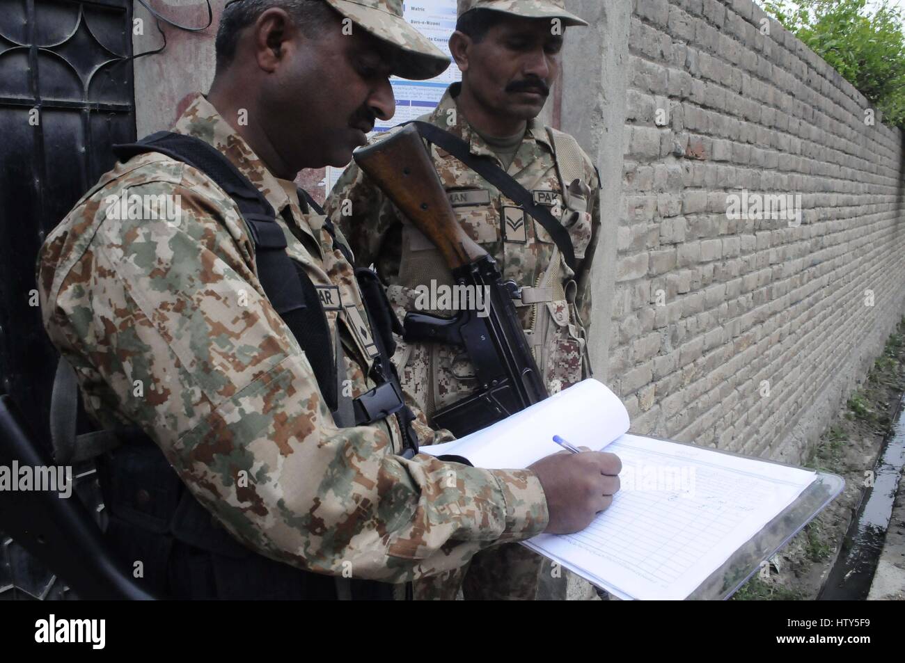 Attock, Pakistan. 14th Mar, 2017. An official from the Pakistan Bureau ...