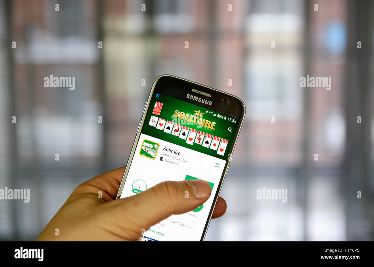 Computer game green screen hi-res stock photography and images - Alamy