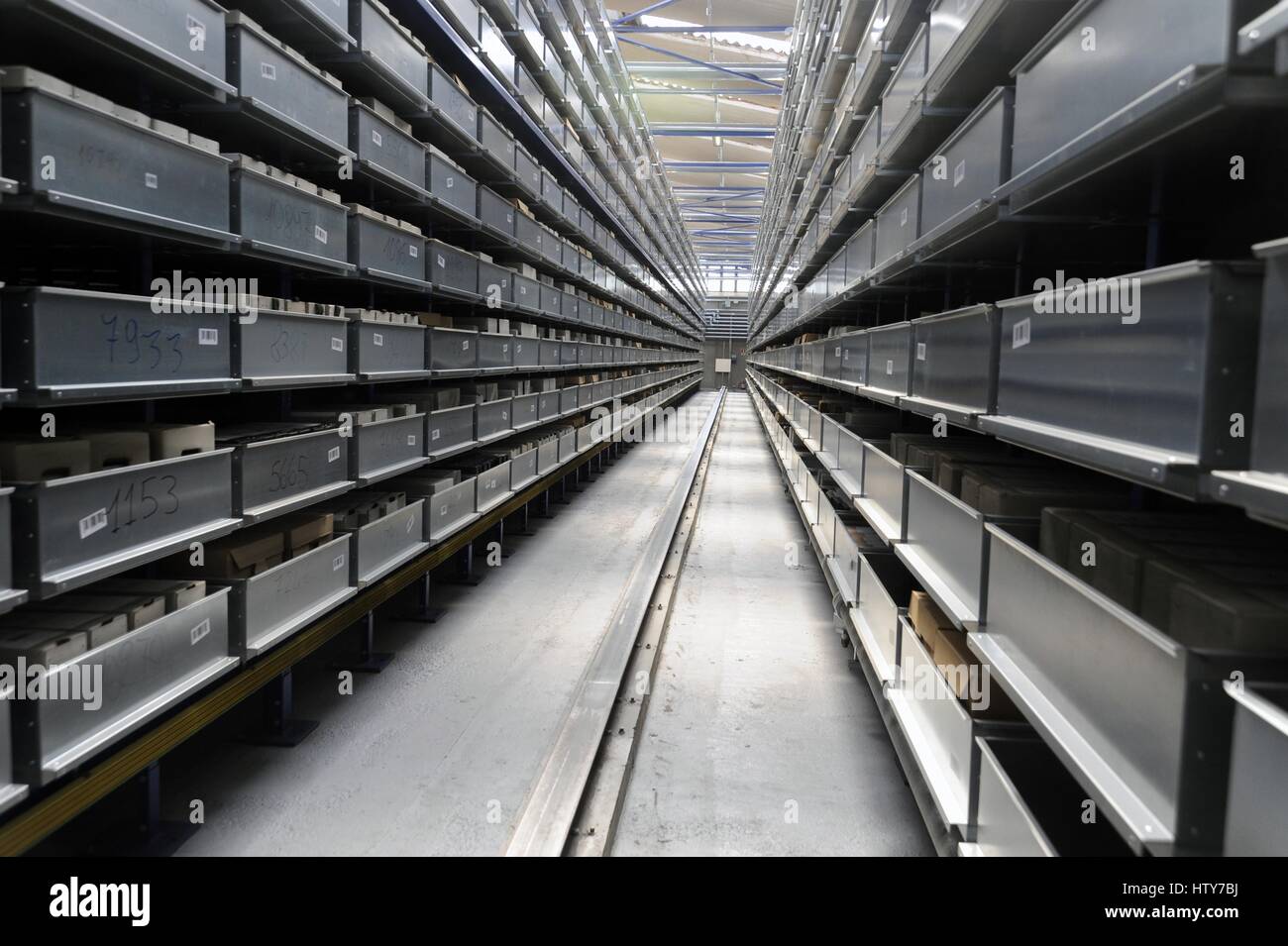 Steel archive history historical hi-res stock photography and images ...