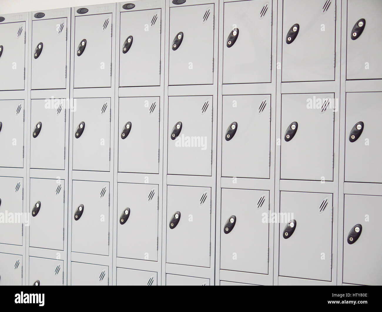 Locking lockers hi-res stock photography and images - Alamy