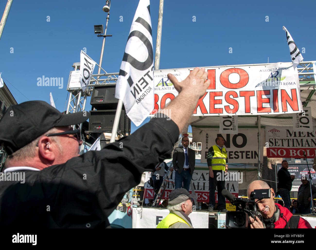 Rome, Italy. 15th Mar, 2017. National demonstration itinerant workers ...