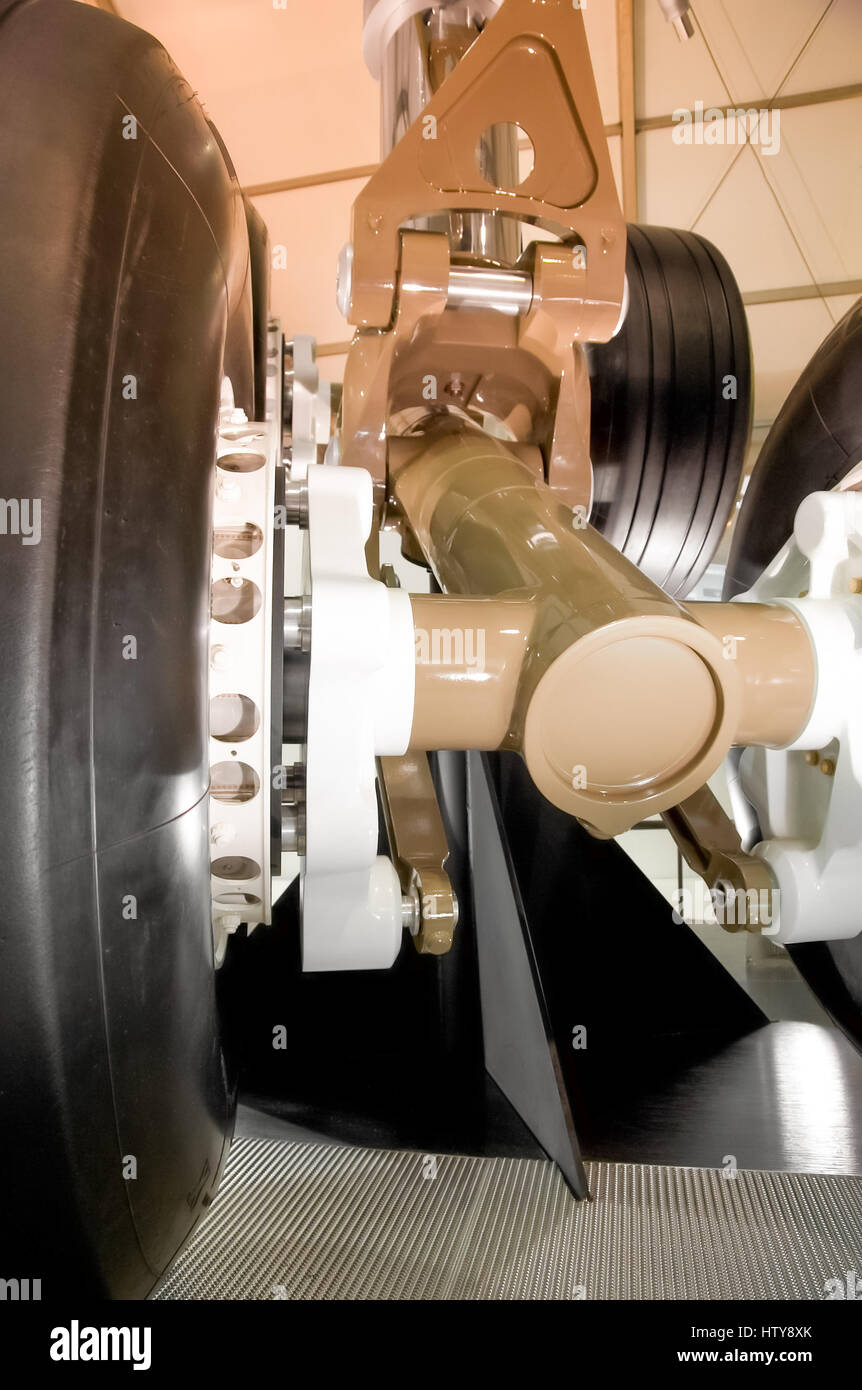 Aircraft undercarriage hi-res stock photography and images - Alamy