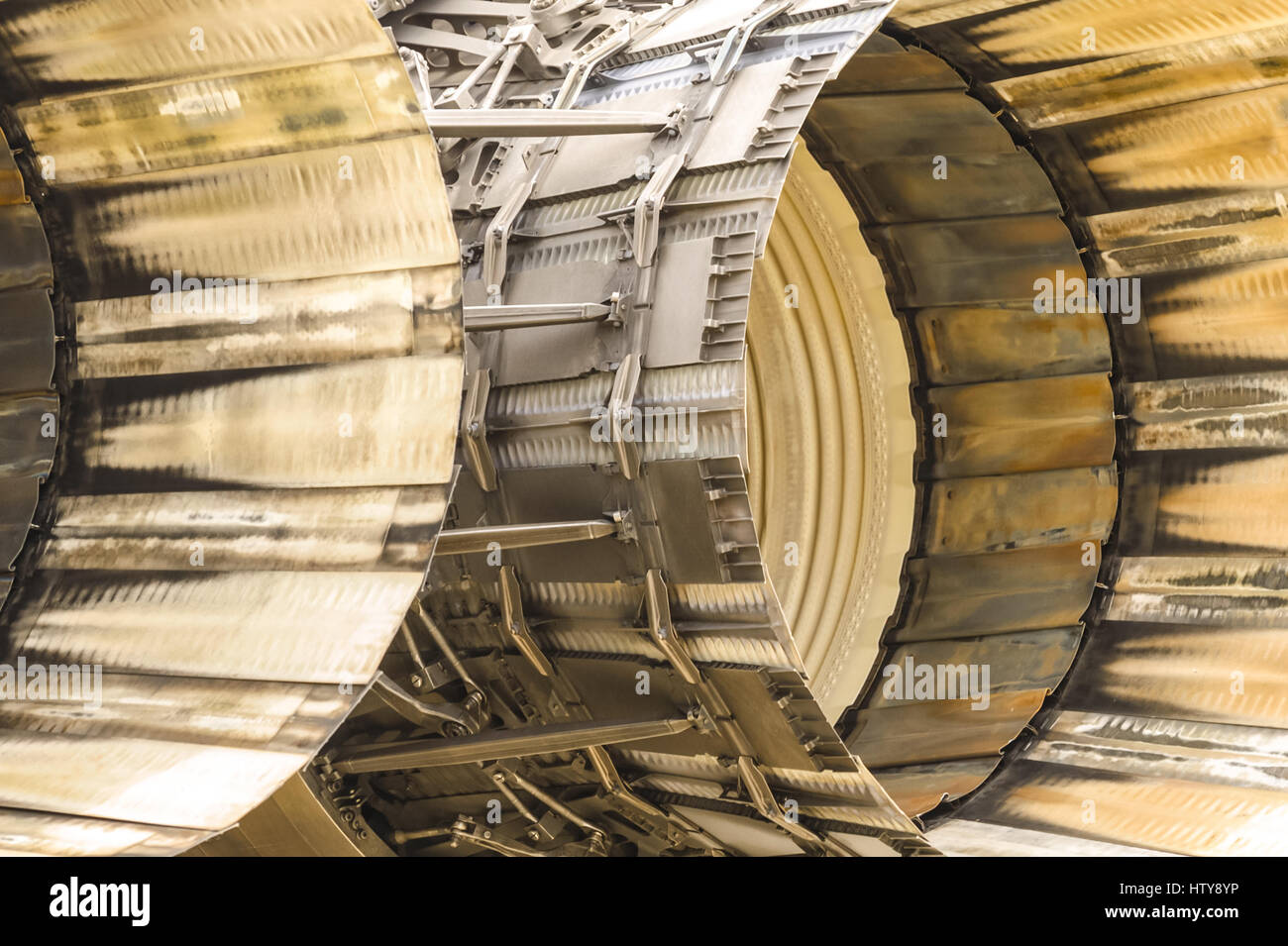 Parts of jet engine hi-res stock photography and images - Alamy