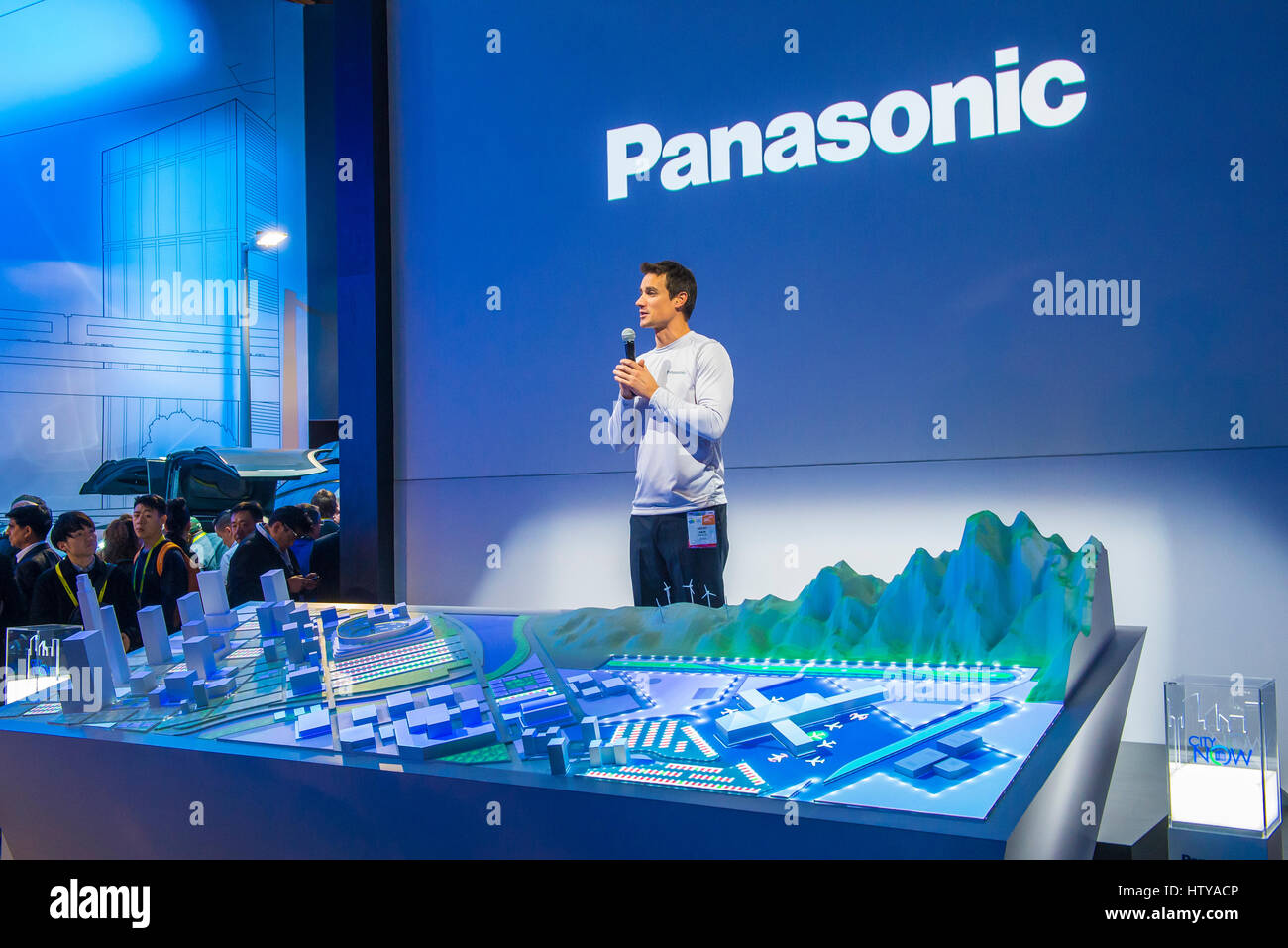 Ces 2017 panasonic hi-res stock photography and images - Alamy