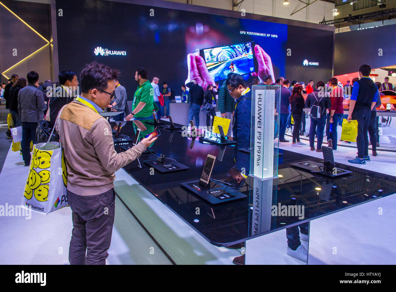 LAS VEGAS - JAN 08 : The Huawei booth at the CES show in Las Vegas on ...