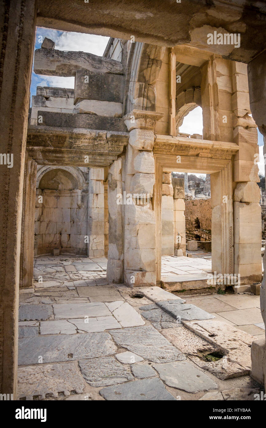Celsus Library in the ancient city of Ephesus in Selcuk, Turkey Stock ...