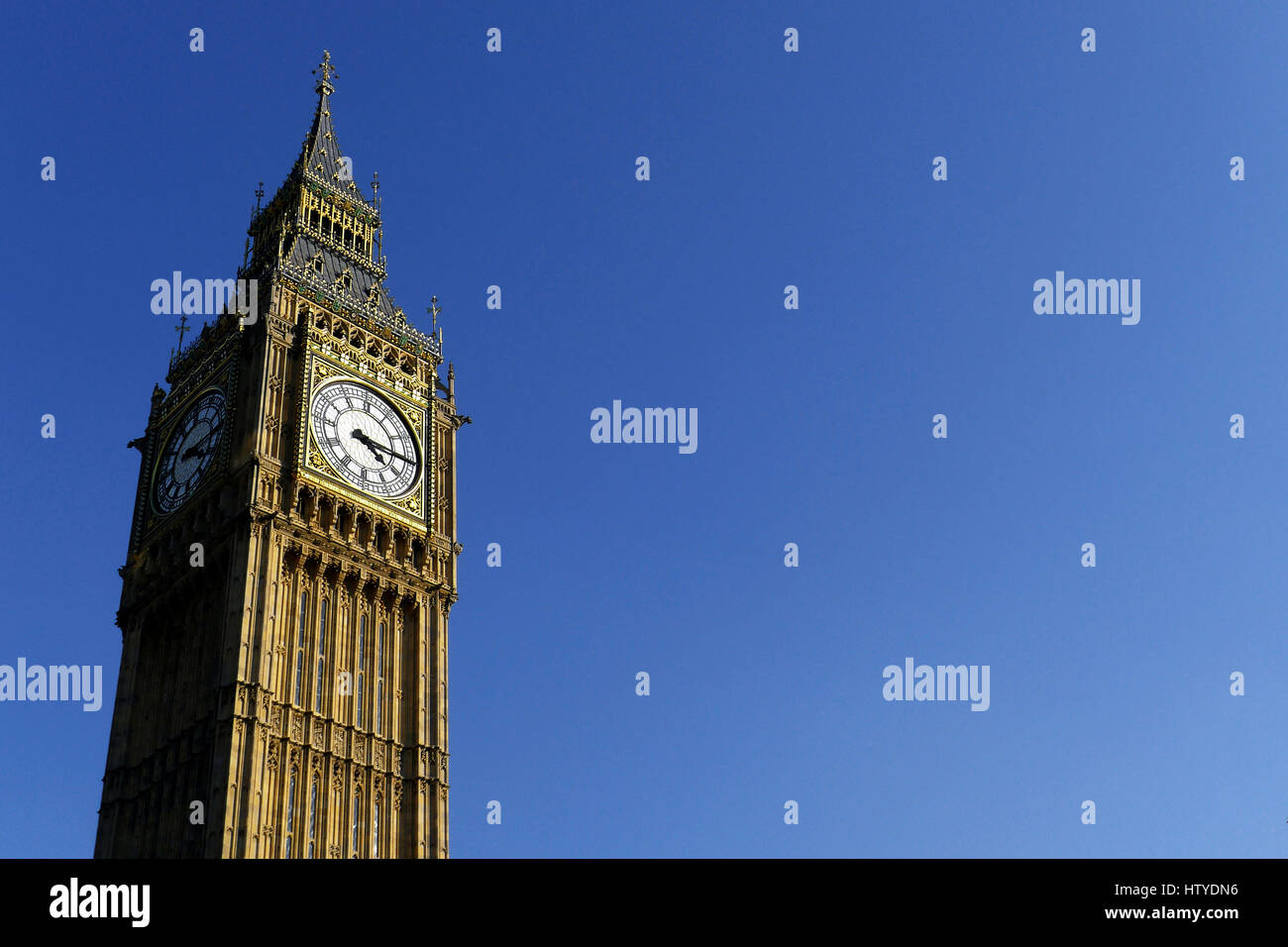 The famous Big Ben clock tower at Westminster Palace in London, England ...