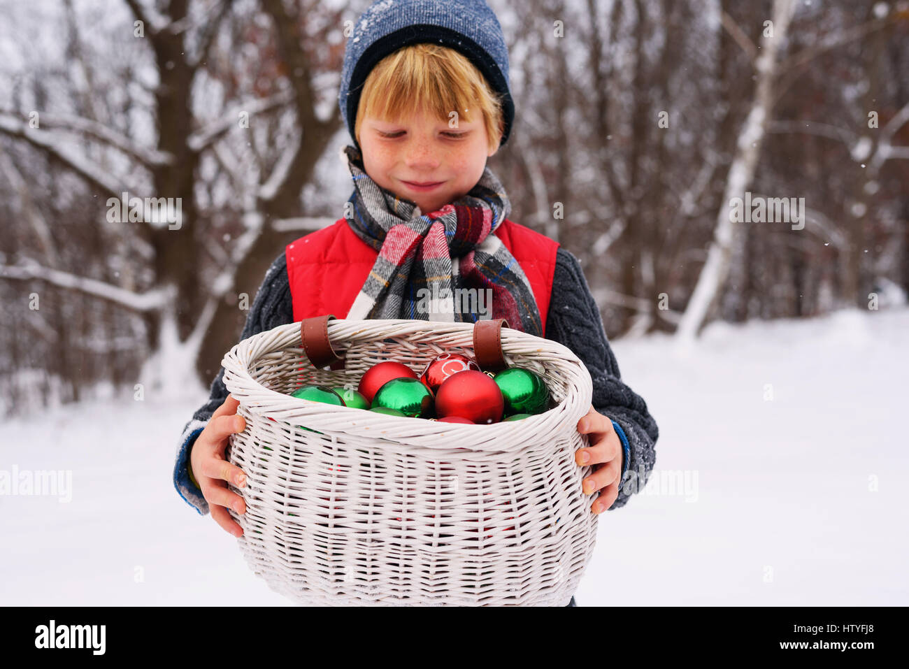 One caucasian boy christmas hi-res stock photography and images - Alamy