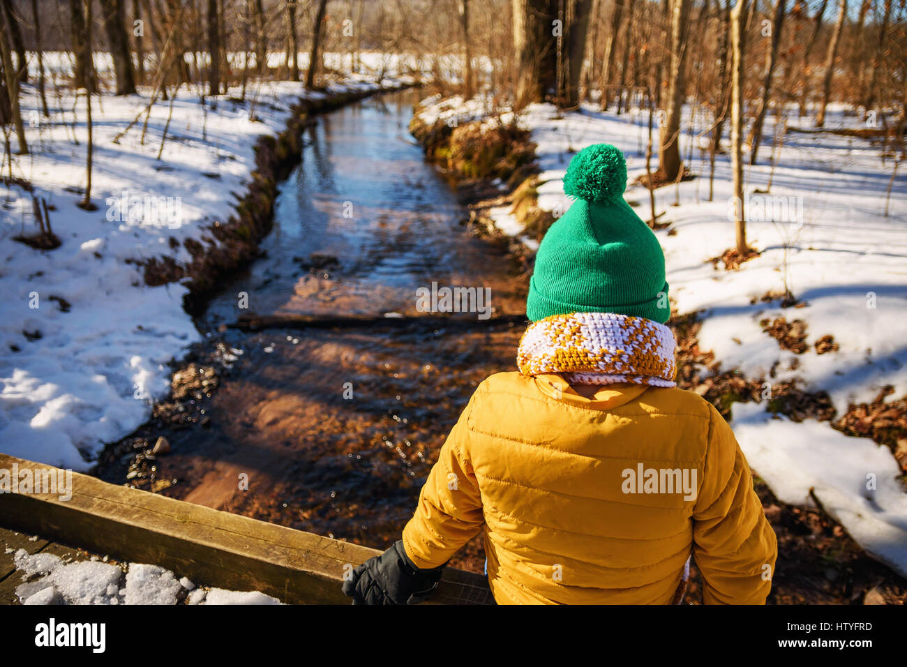 People standing on a bridge hi-res stock photography and images - Alamy
