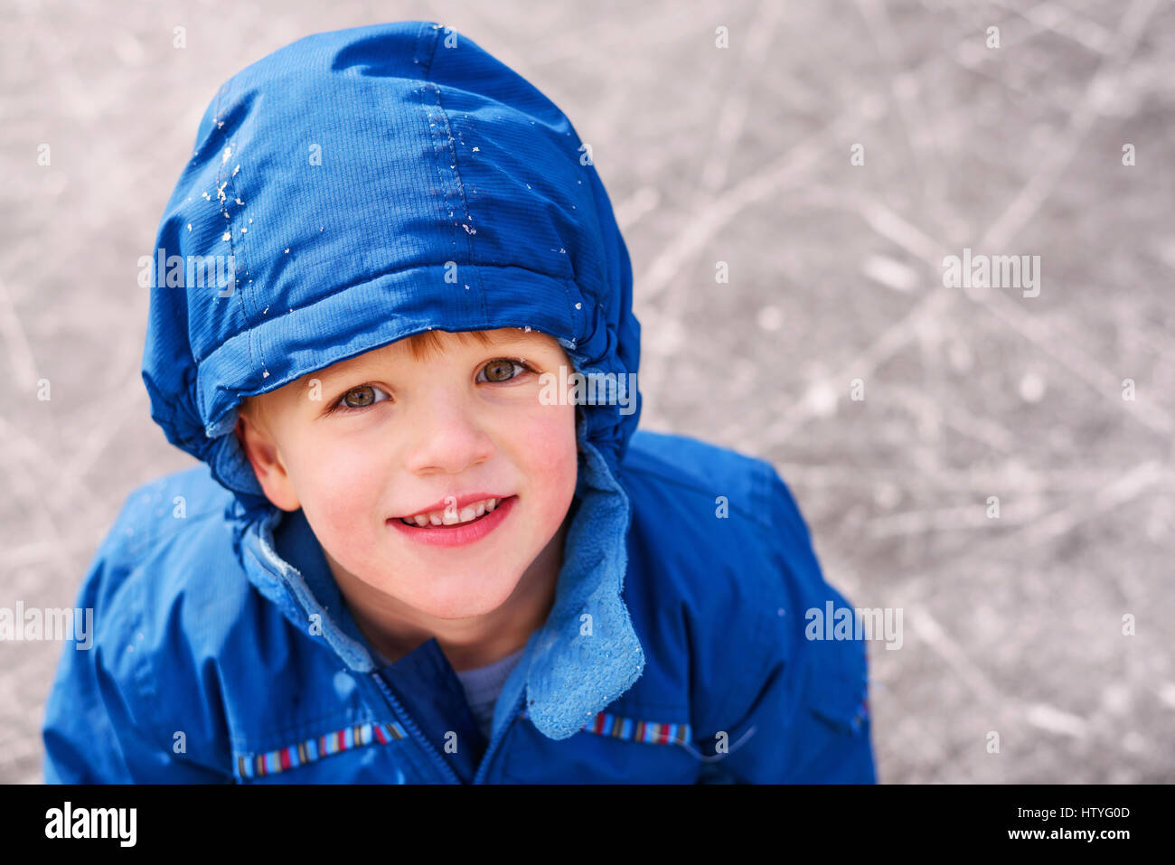 Standing on ice hi-res stock photography and images - Alamy