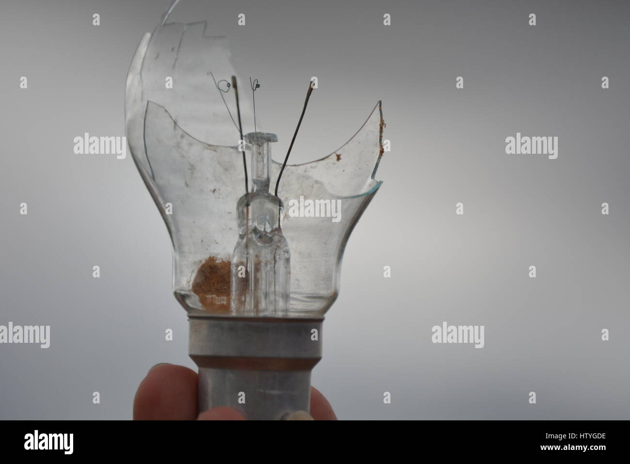 Broken Lightbulb Stock Photos & Broken Lightbulb Stock Images - Alamy
