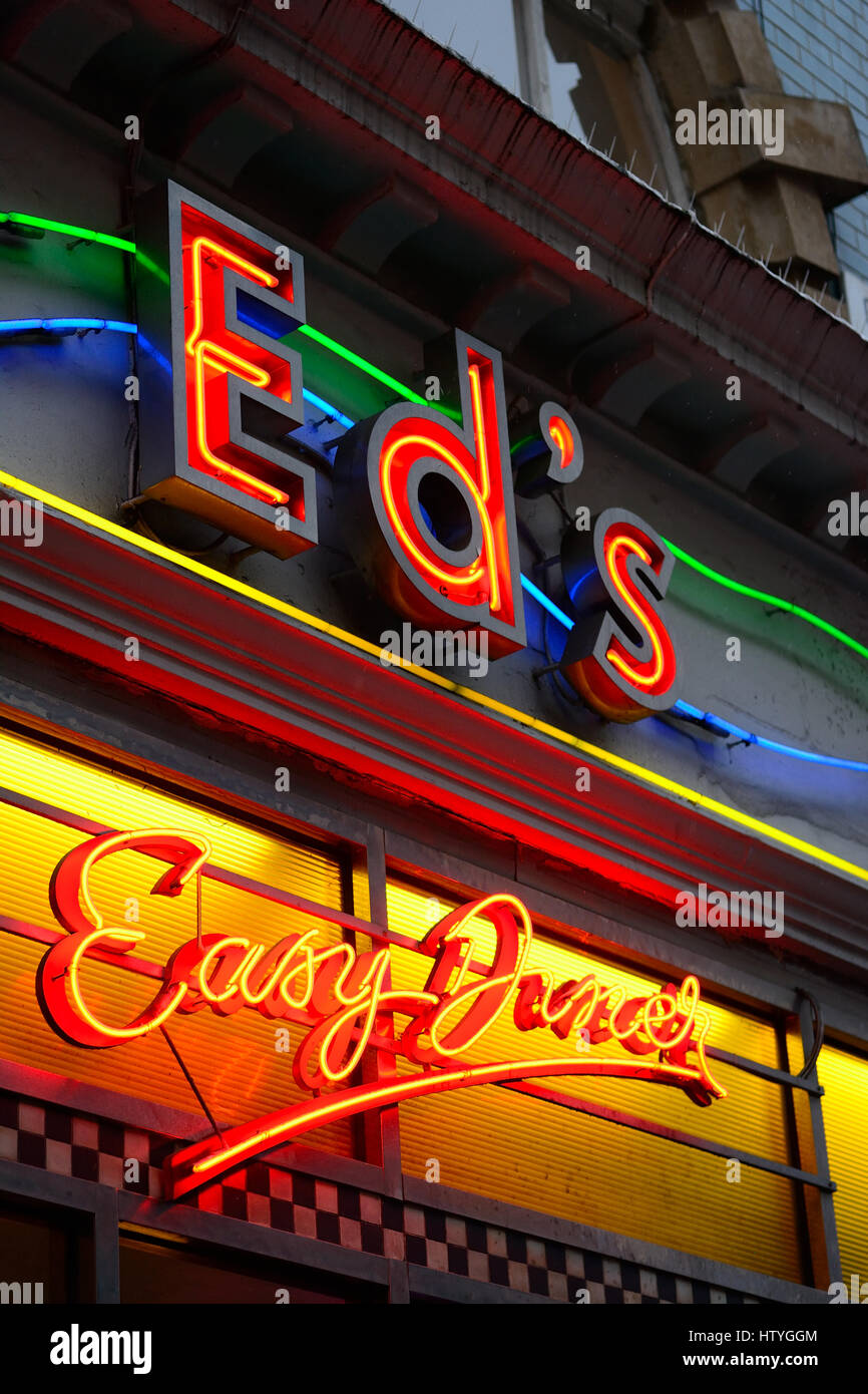 Ed s Easy Diner In Soho London Stock Photo Alamy ed-s-easy-diner-in-soho-london-stock-photo-alamy