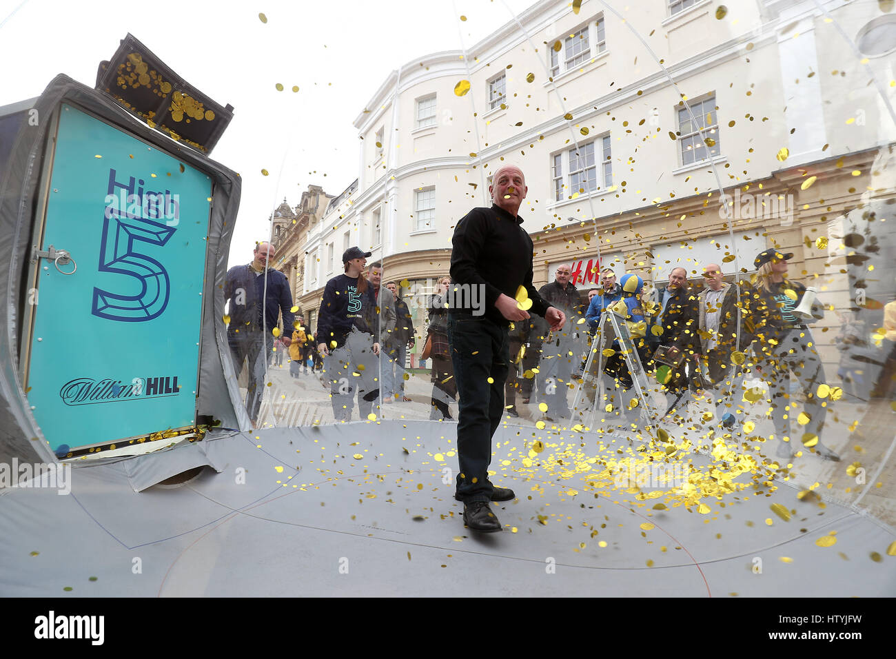 Crystal maze game hi-res stock photography and images - Alamy