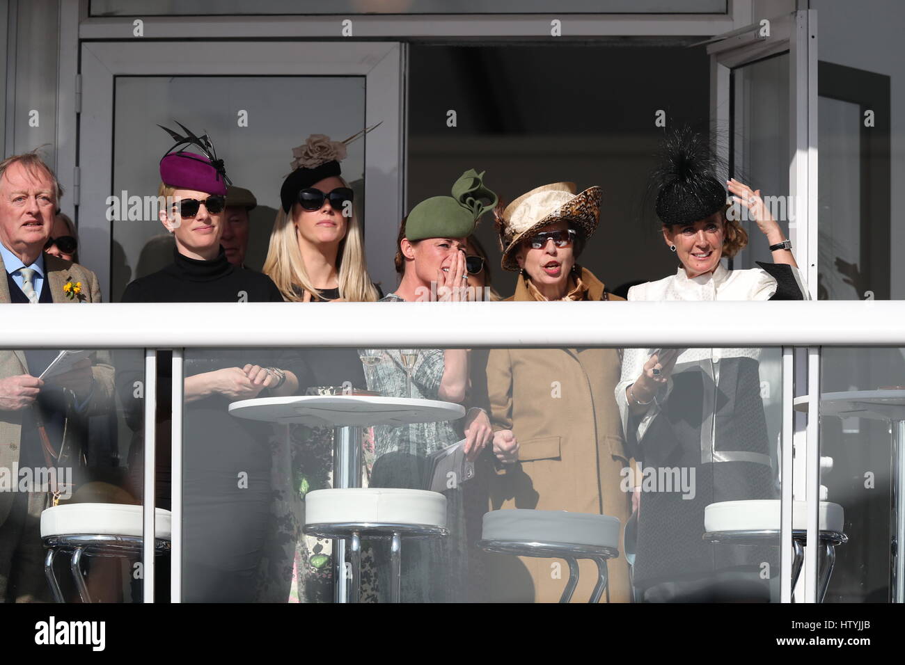 Andrew parker bowles hi-res stock photography and images - Alamy