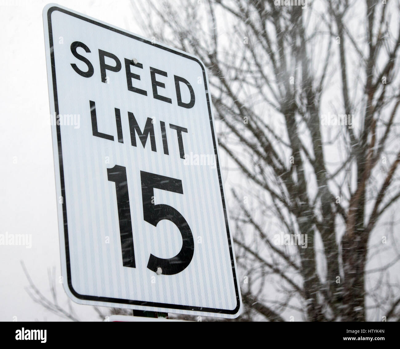 15 Mph Sign High Resolution Stock Photography and Images - Alamy