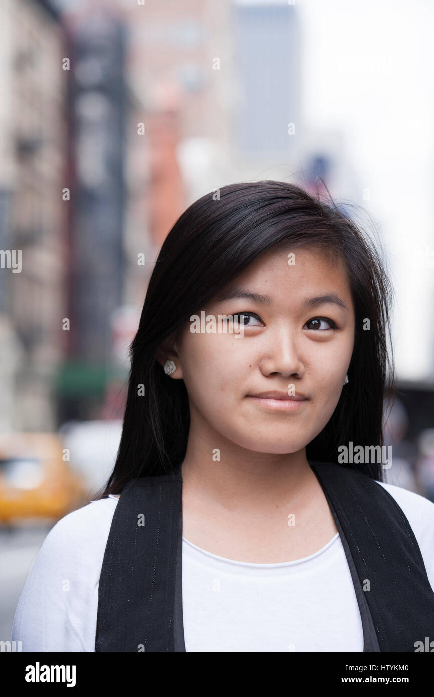 Portrait of pedestrian in city Stock Photo - Alamy