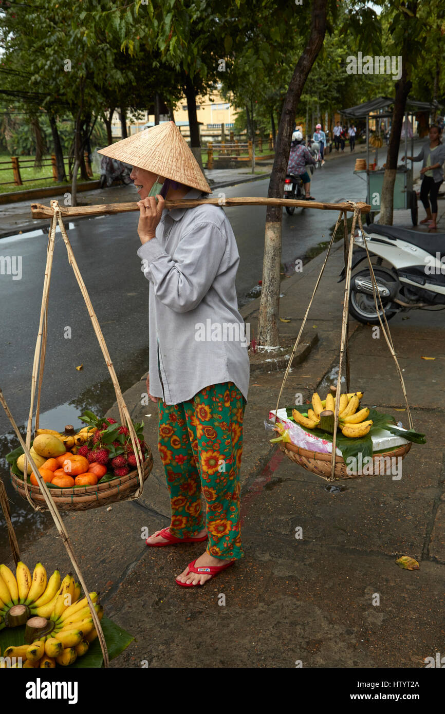 Vietnamese bamboo yoke hi-res stock photography and images - Alamy