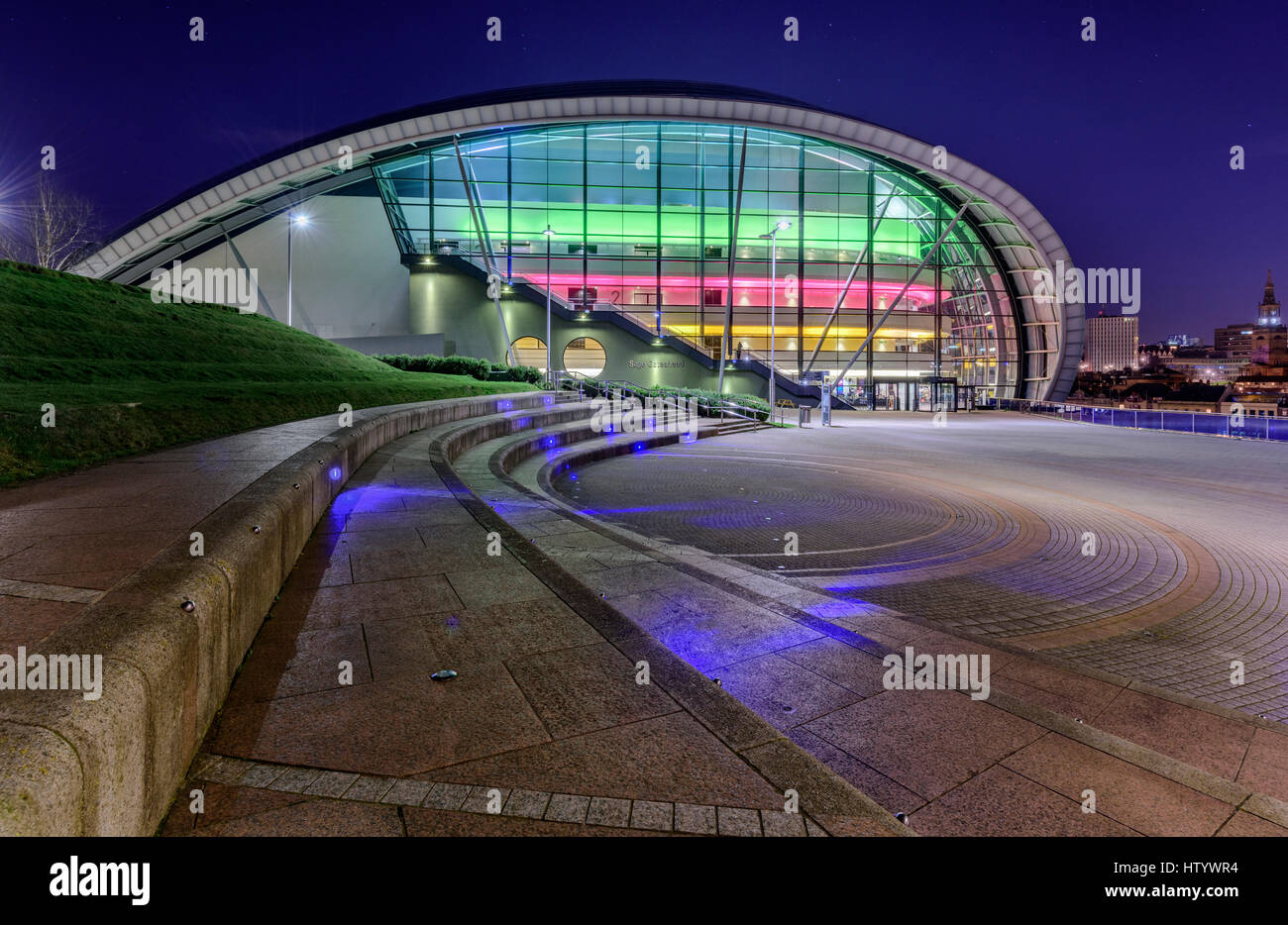 The gateshead sage hi-res stock photography and images - Alamy