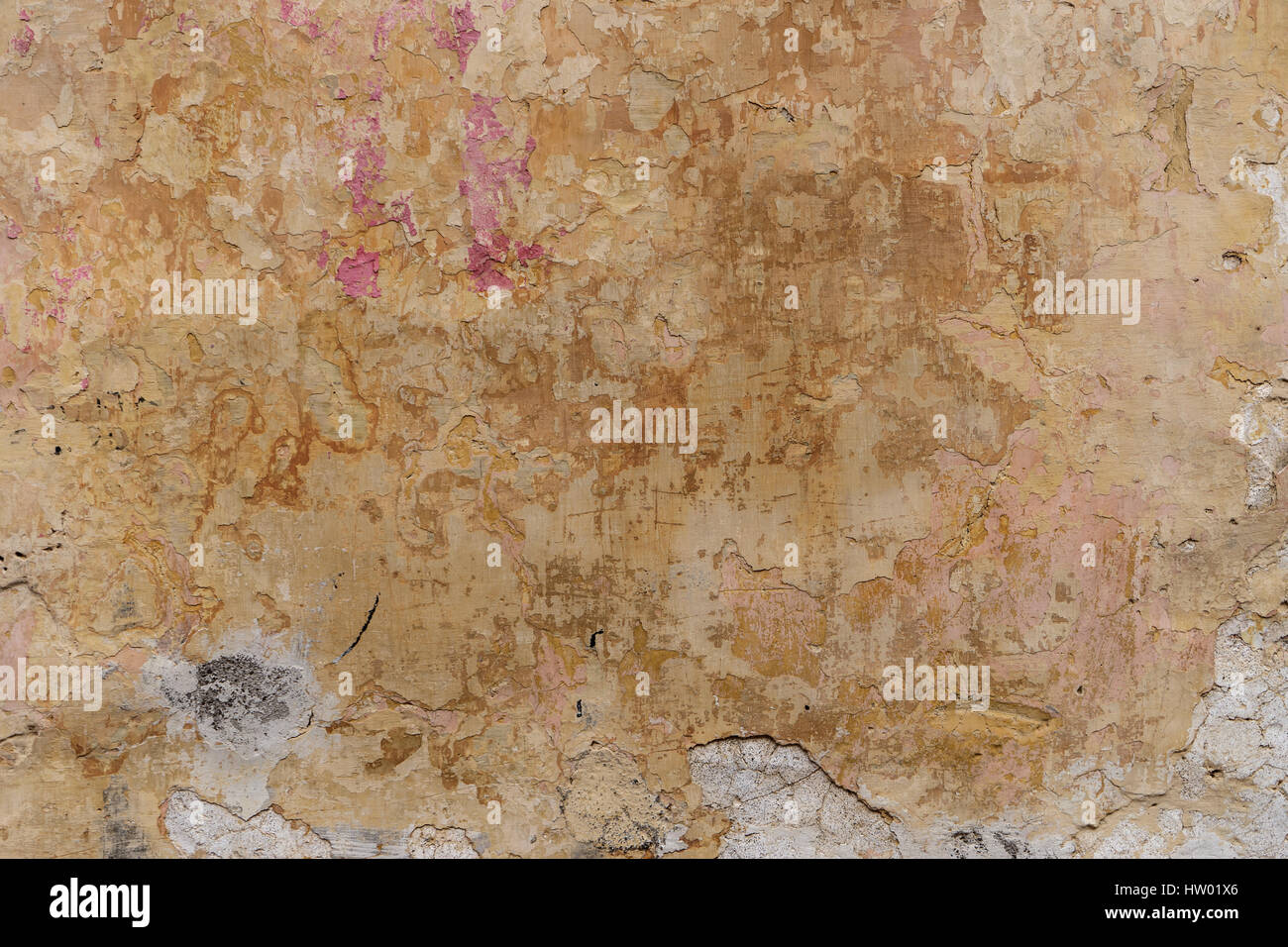 Wall with chipped paint Stock Photo - Alamy