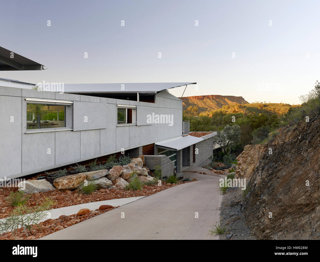 Elevation and landscape. Desert House, Alice Springs, Australia ...